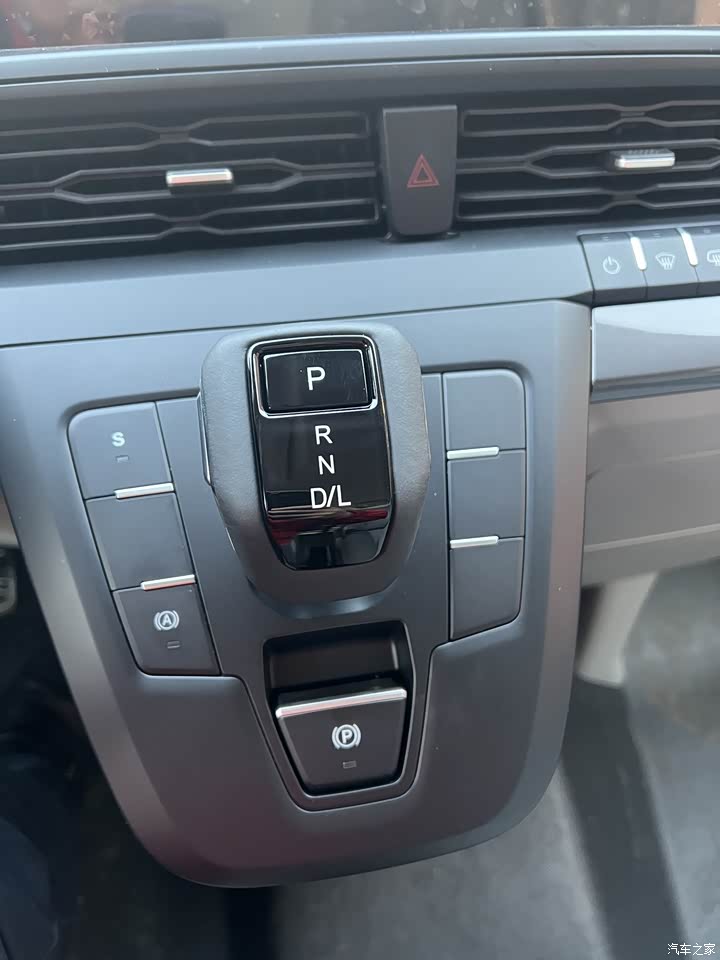 全顺T8 2024款 T8 2.3T柴油自动短轴中顶6座多功能版3/3怎么样_优缺点_akbcmzzwstj_口碑_汽车之家