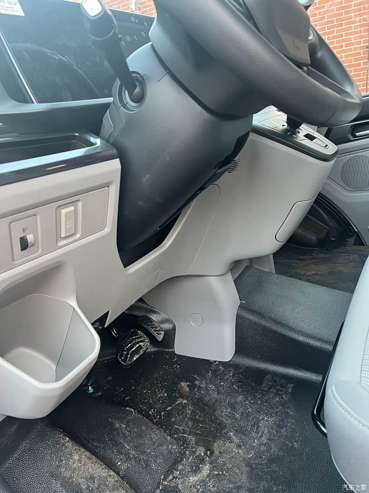 全顺T8 2024款 T8 2.3T柴油自动短轴中顶6座多功能版3/3怎么样_优缺点_akbcmzzwstj_口碑_汽车之家