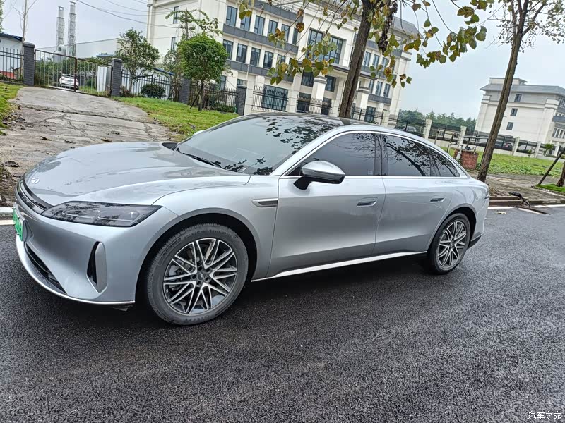 汽车之家|风云A9L报价大全|大众点评|2025款 260超长续航尊贵版怎么样